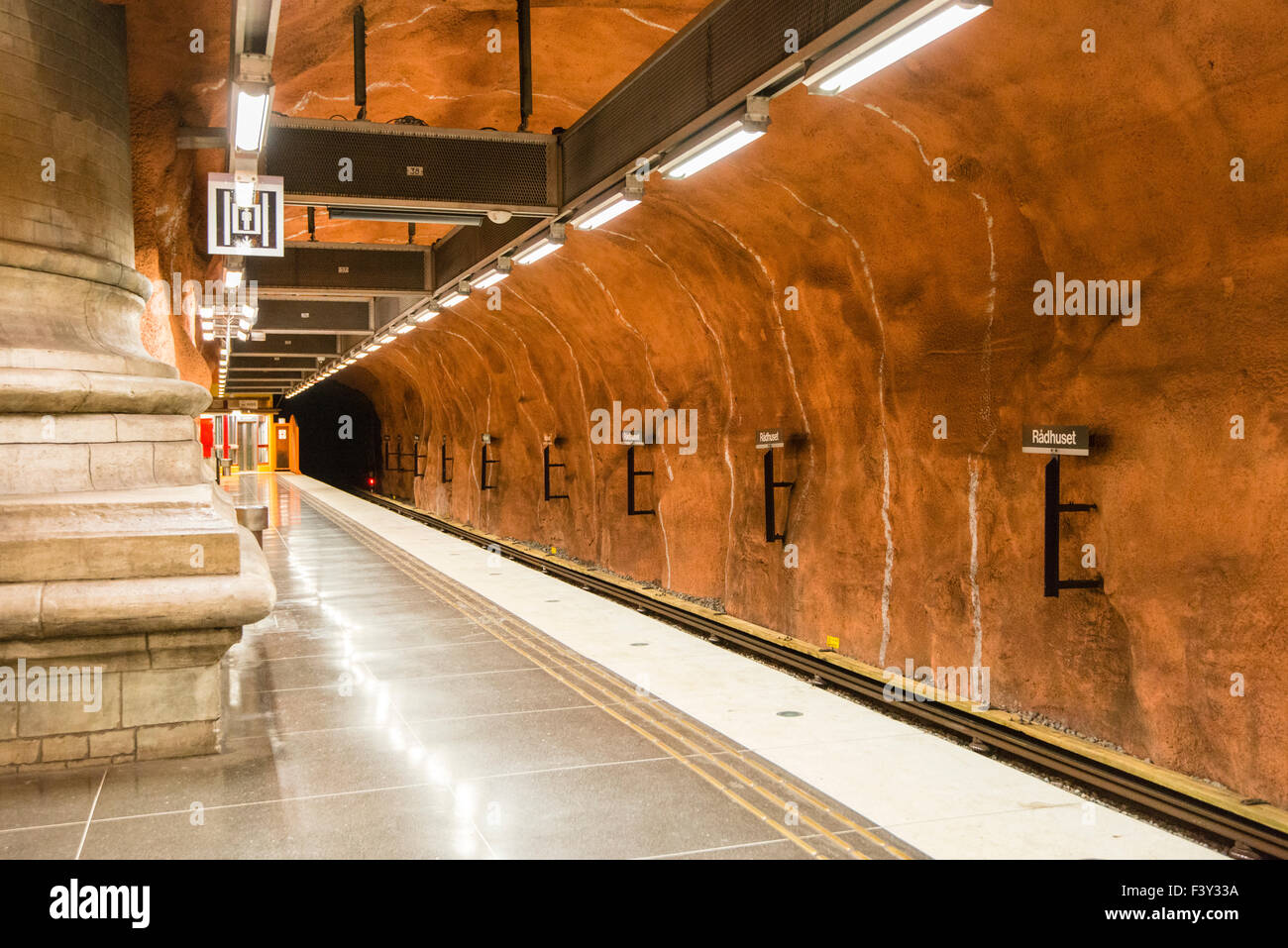 Subway, Rådhuset station, Tunnelbana, Stockholm, Sweden Stock Photo - Alamy