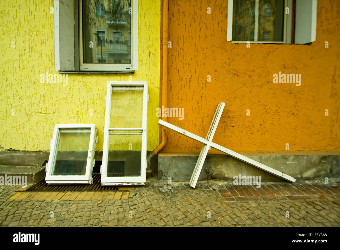Window cross hi-res stock photography and images - Alamy