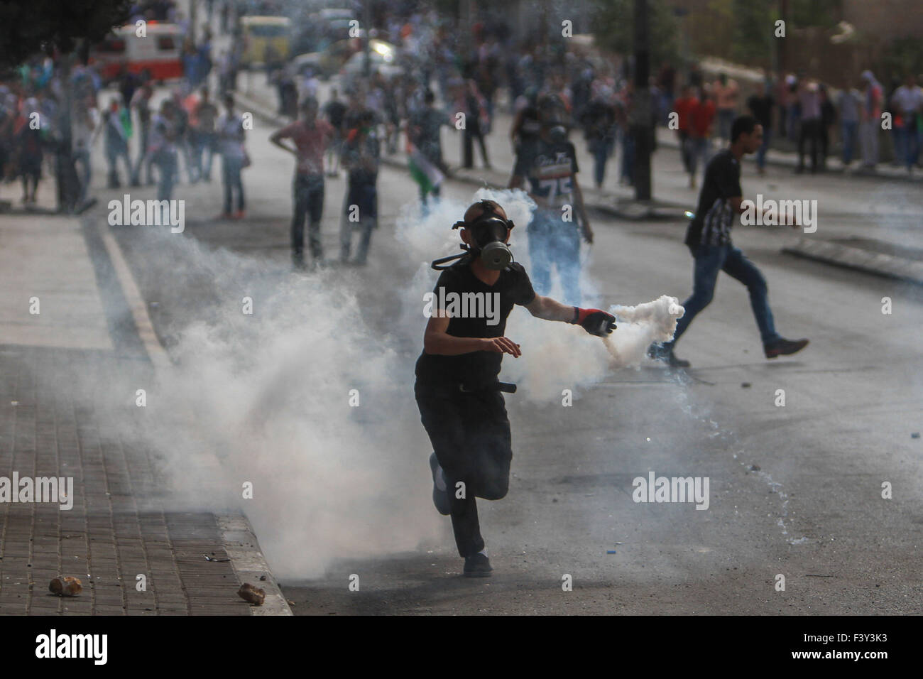 Bethlehem, West Bank. 13th October, 2015. A Palestinian protester ...