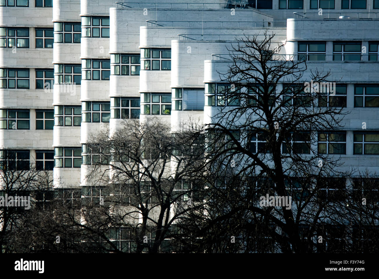 Shell building berlin hi-res stock photography and images - Alamy