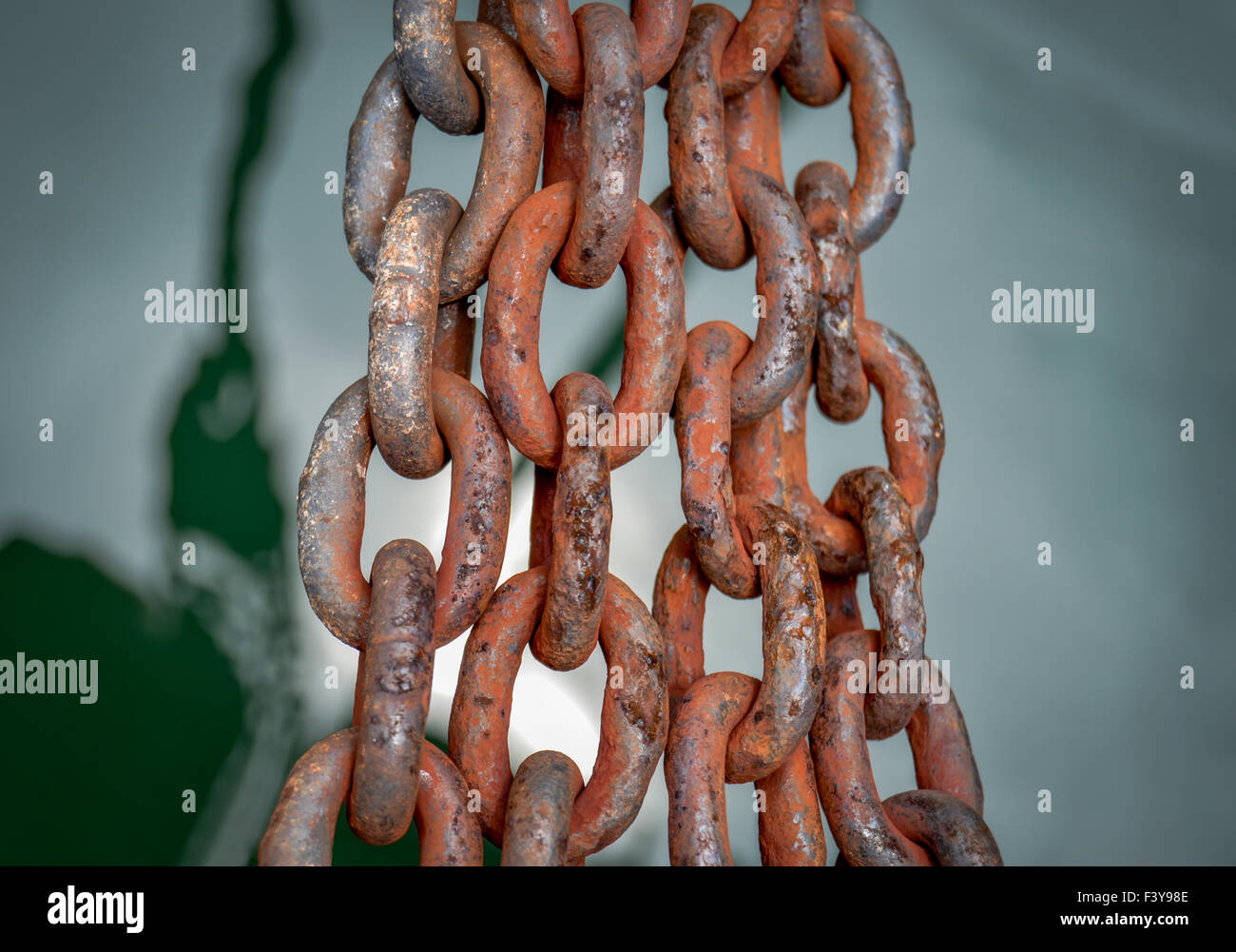 Harbor chains hi-res stock photography and images - Alamy