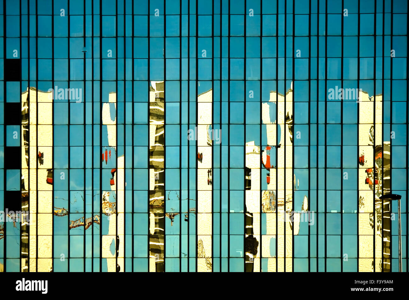 Glasfassade sonne hi-res stock photography and images - Alamy