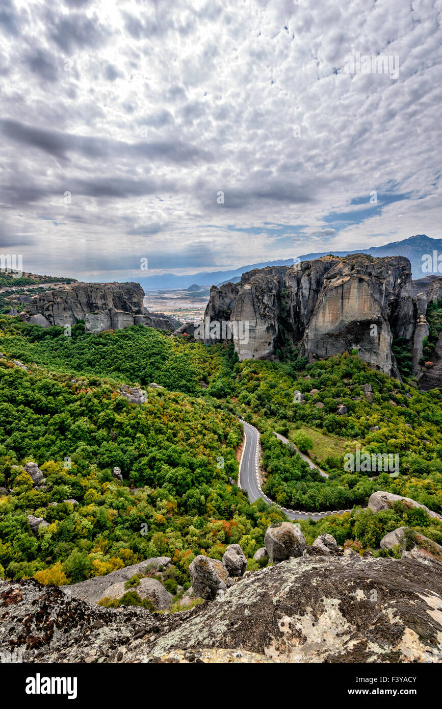 Rocks road tree green hi-res stock photography and images - Alamy