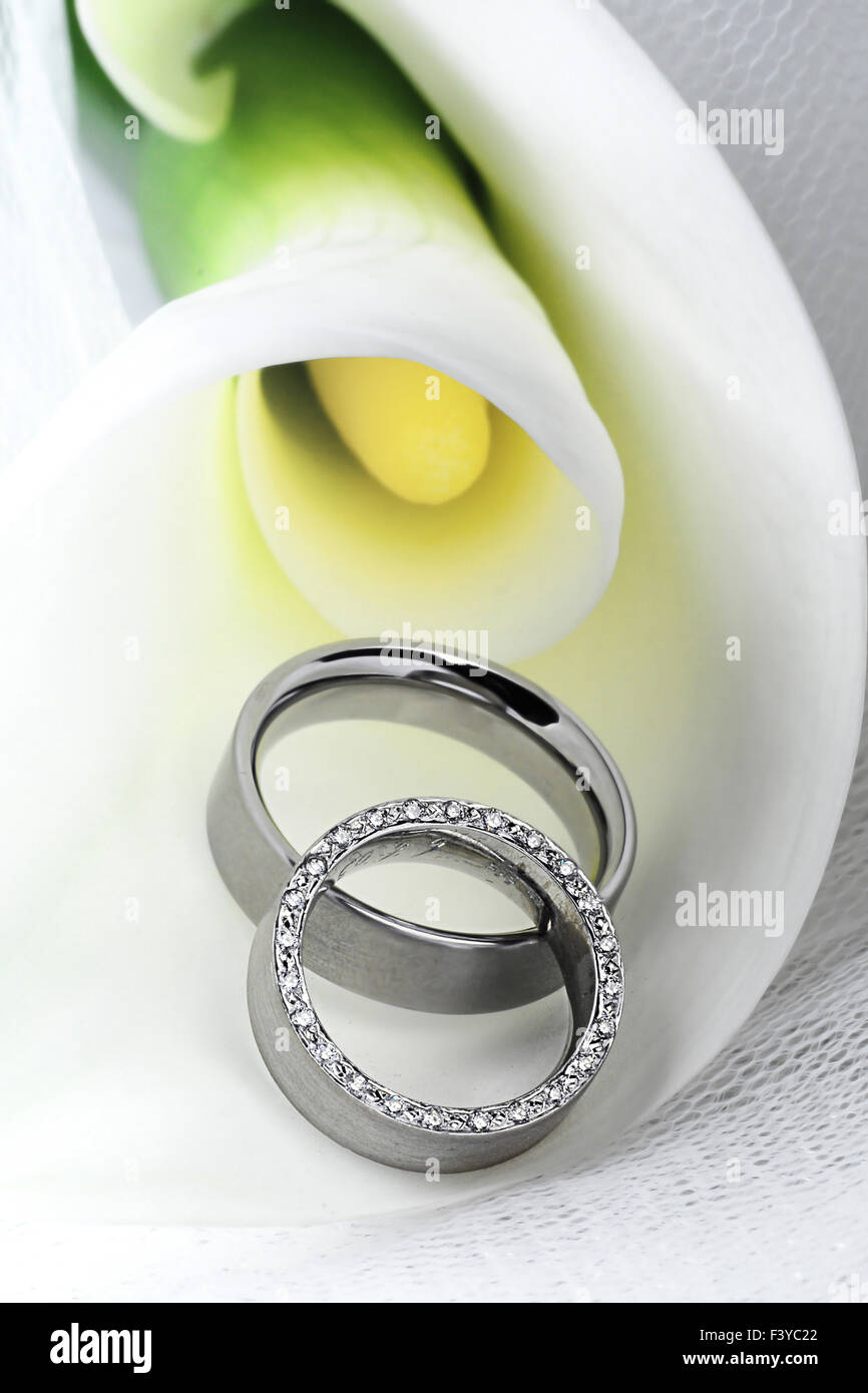 Hochzeitsringe High Resolution Stock Photography and Images - Alamy