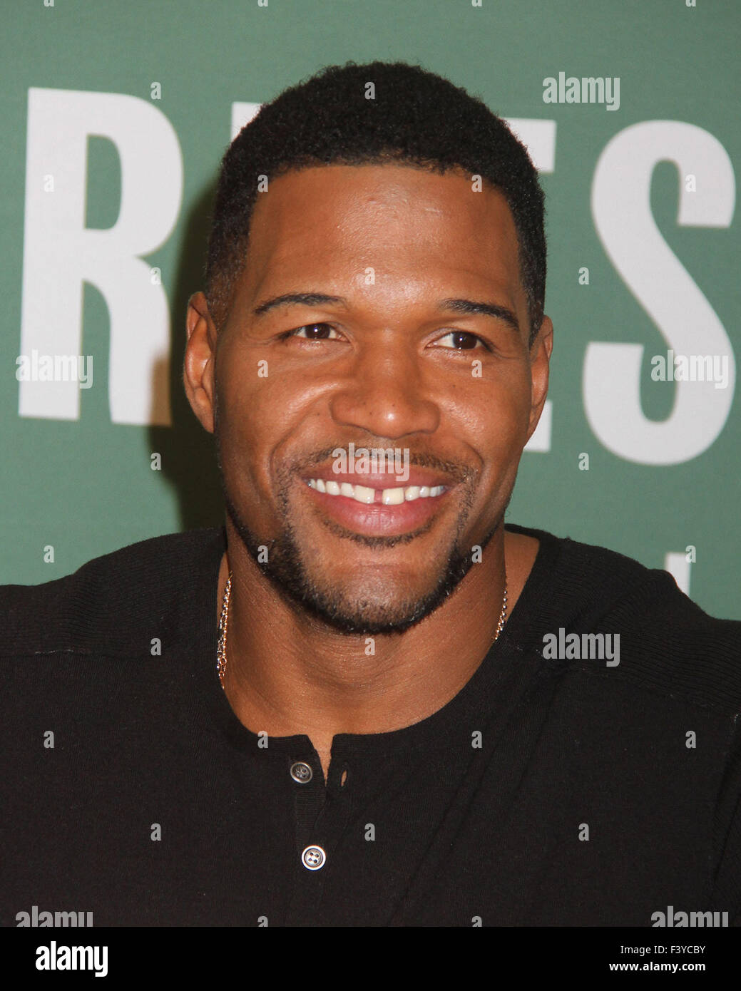 New York, USA. 13th Oct, 2015. Former football player/ TV talk show ...