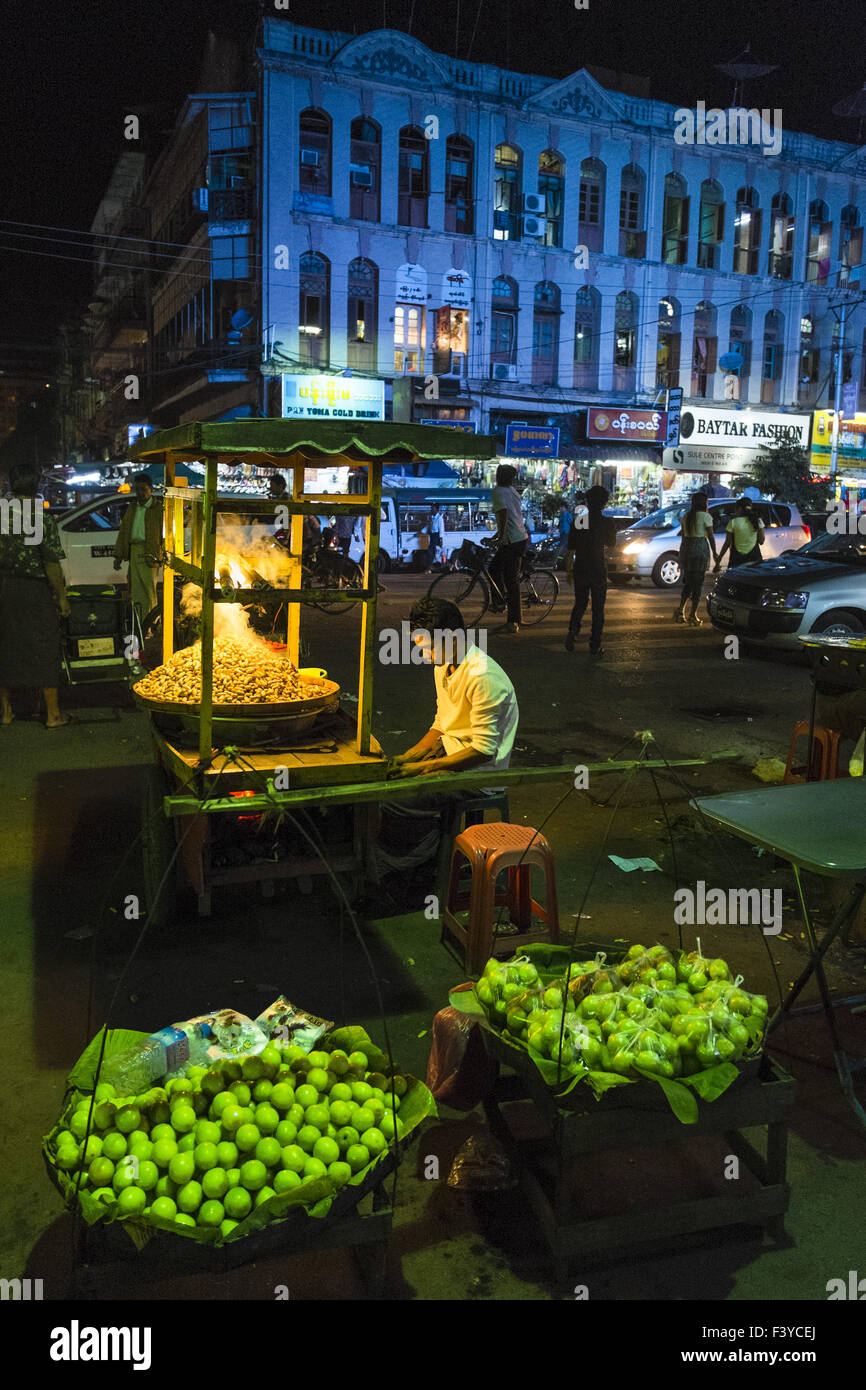 Myanmar night market hi-res stock photography and images - Alamy