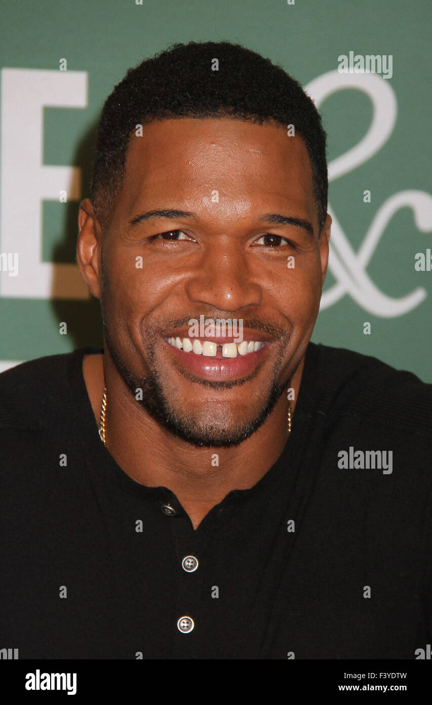 New York, USA. 13th Oct, 2015. Former football player/ TV talk show ...