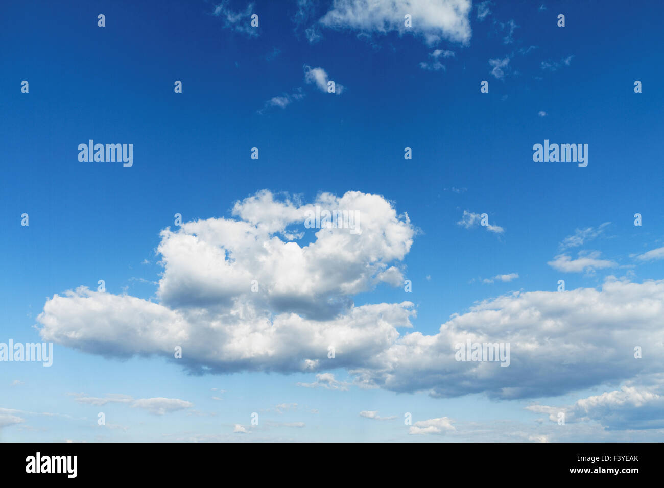 Big high clouds hi-res stock photography and images - Alamy