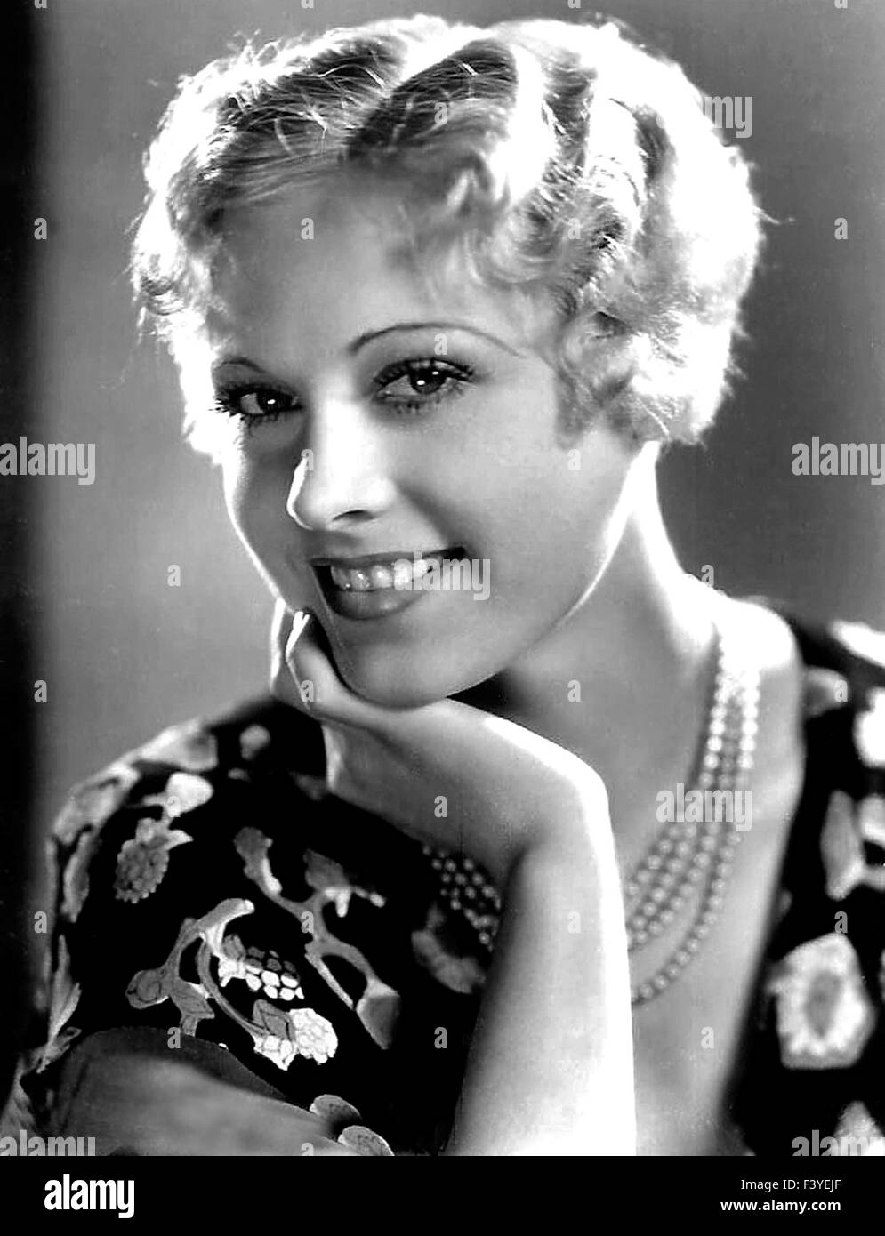 ESTHER RALSTON (1902-1994) American film actress about 1935 Stock Photo ...