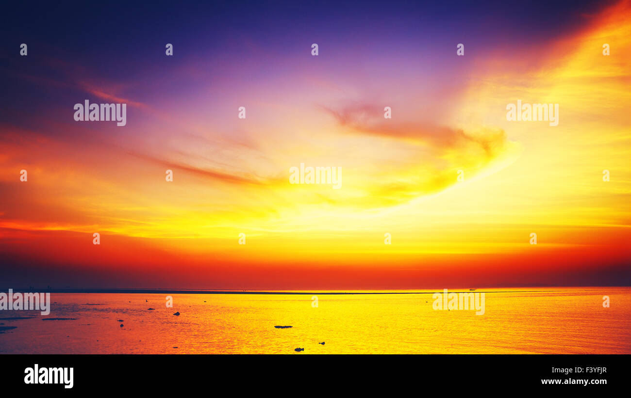 Beautiful Sunset Over Sea Stock Photo - Alamy