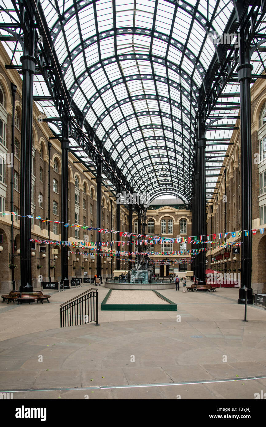 Hays galleria arcade hi-res stock photography and images - Alamy