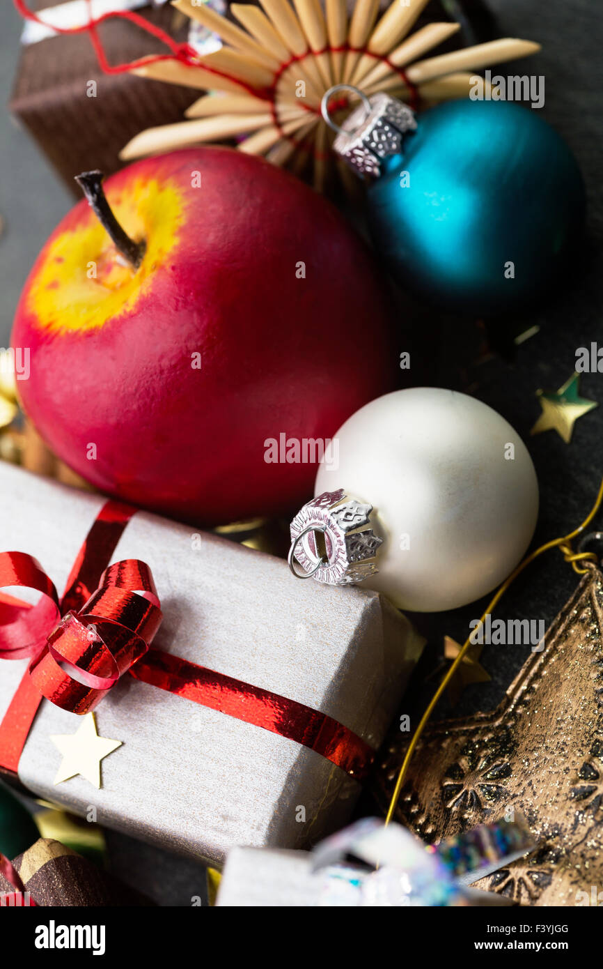 Card items hi-res stock photography and images - Alamy