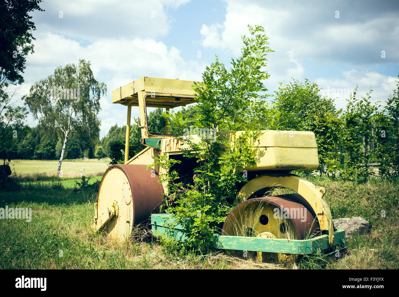 Steamroller hi-res stock photography and images - Alamy
