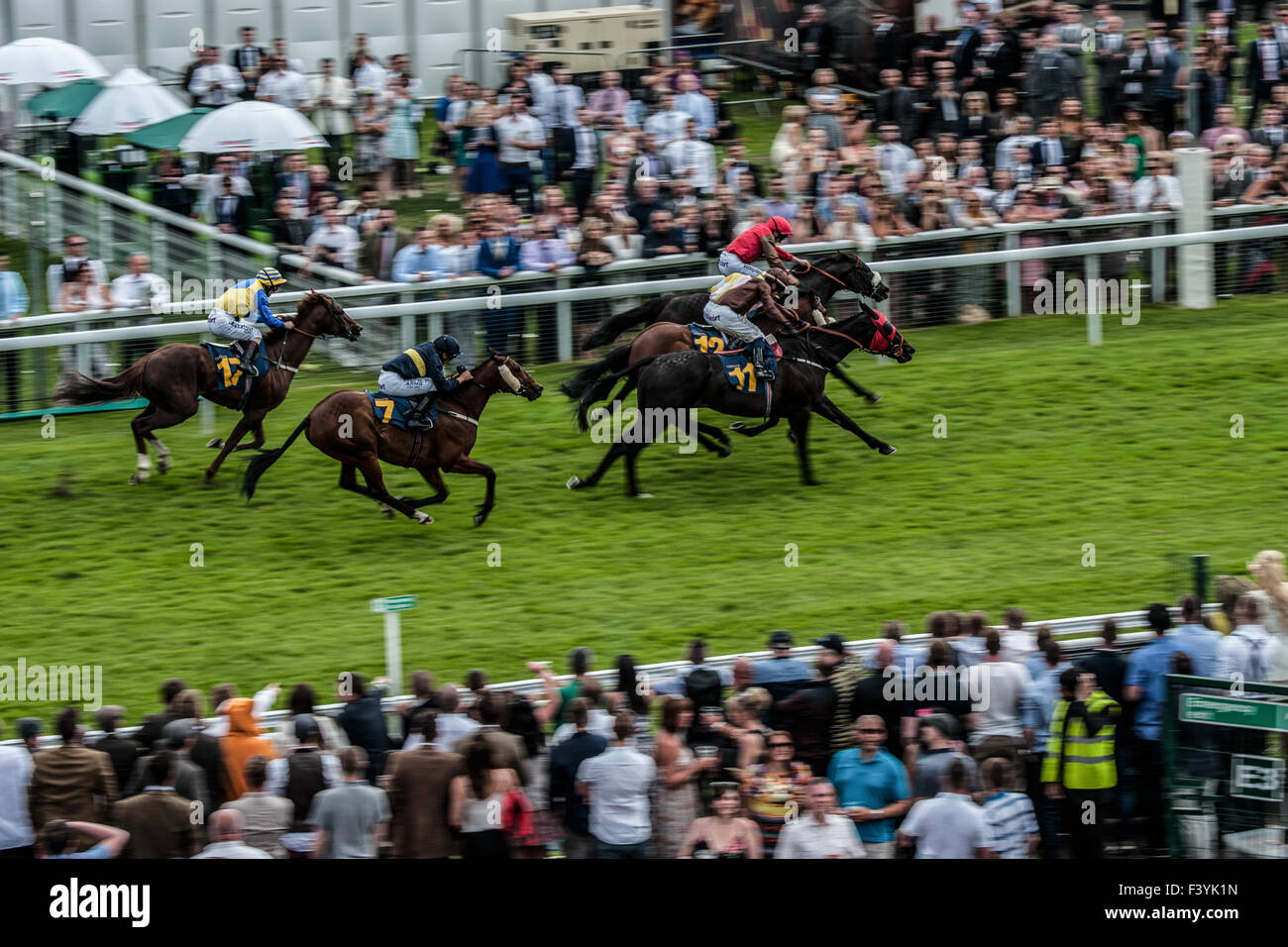 Horserace hi-res stock photography and images - Alamy