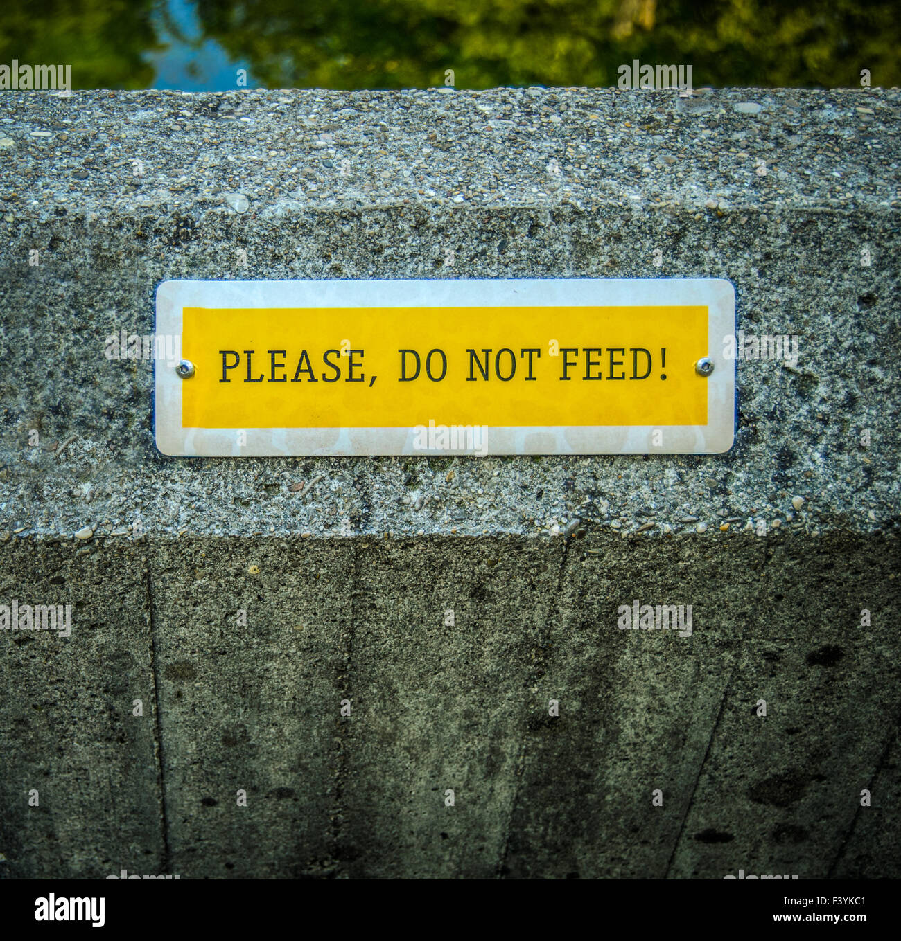 Do Not Feed Stock Photo - Alamy