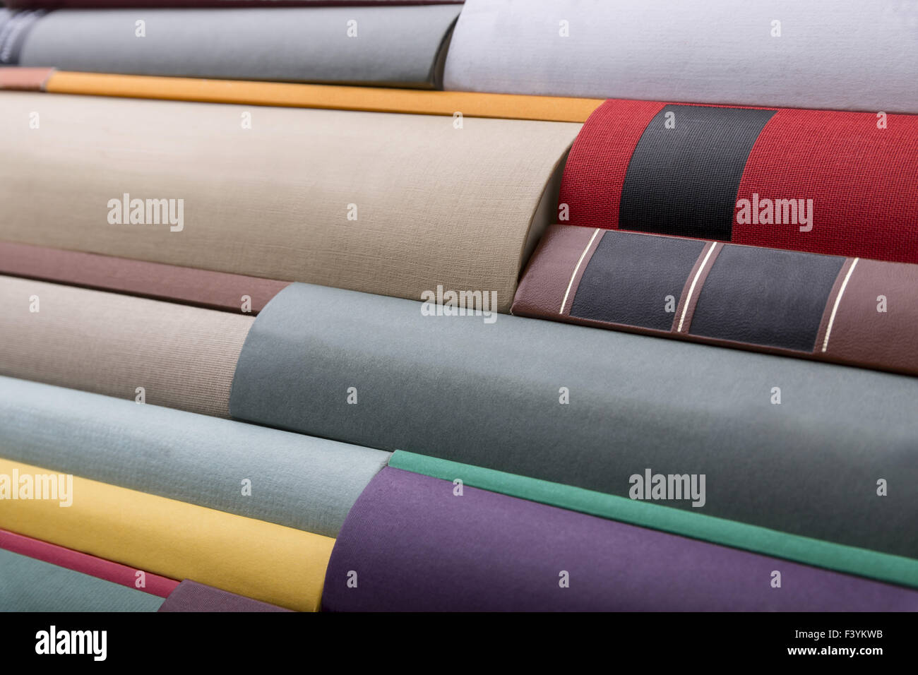 Book wall hi-res stock photography and images - Alamy