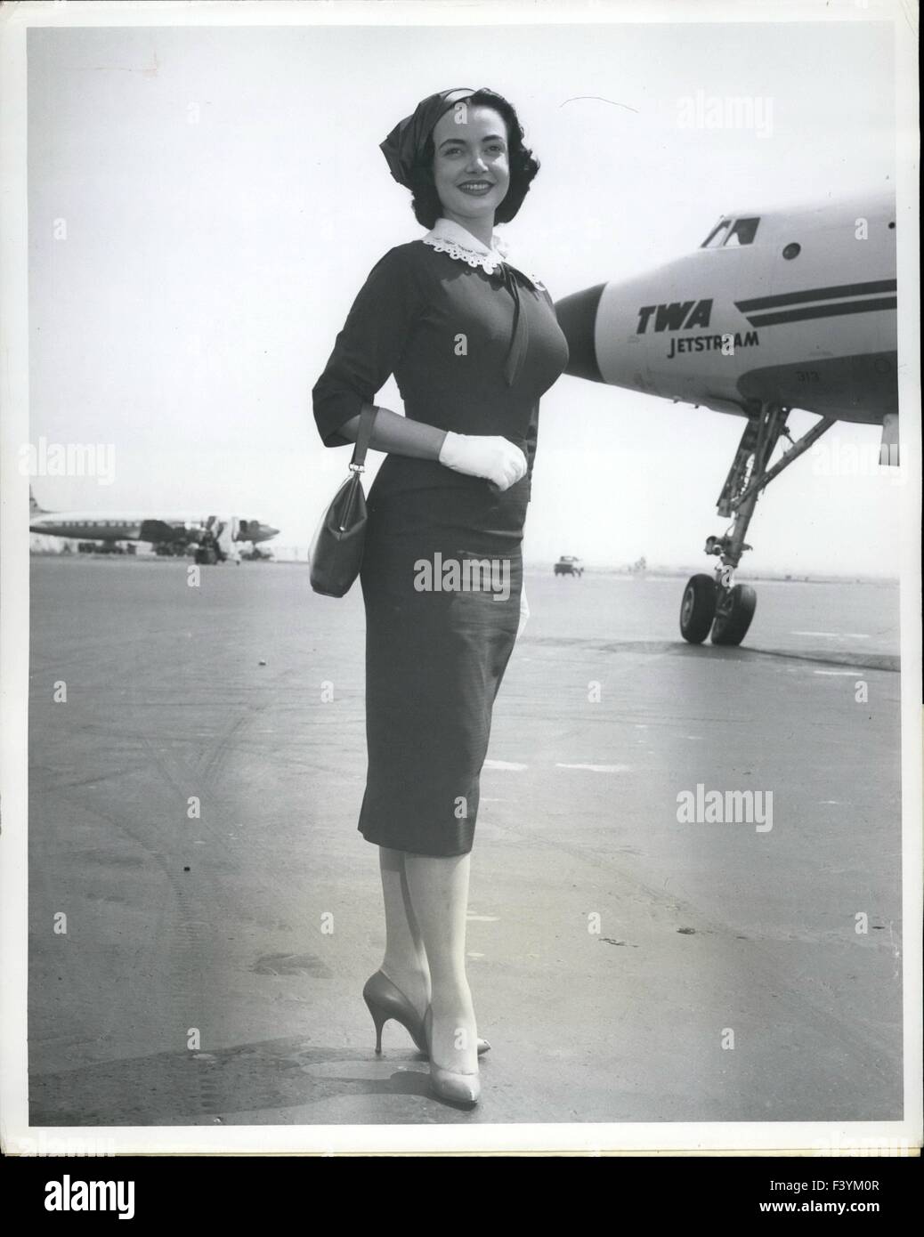 Feb. 24, 1962 - Idlewild Airport, N.Y., April 18 Voluptuous Singer ...