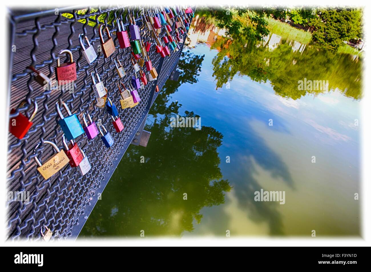 Sicherheitsschlosser hi-res stock photography and images - Alamy