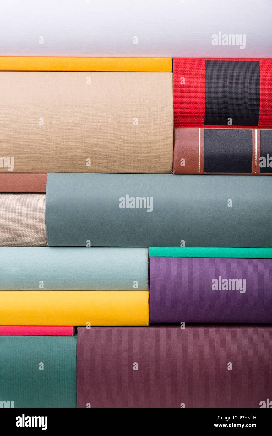 Book wall hi-res stock photography and images - Alamy