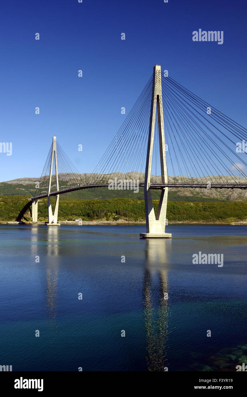 Helgelandsbrua hi-res stock photography and images - Alamy