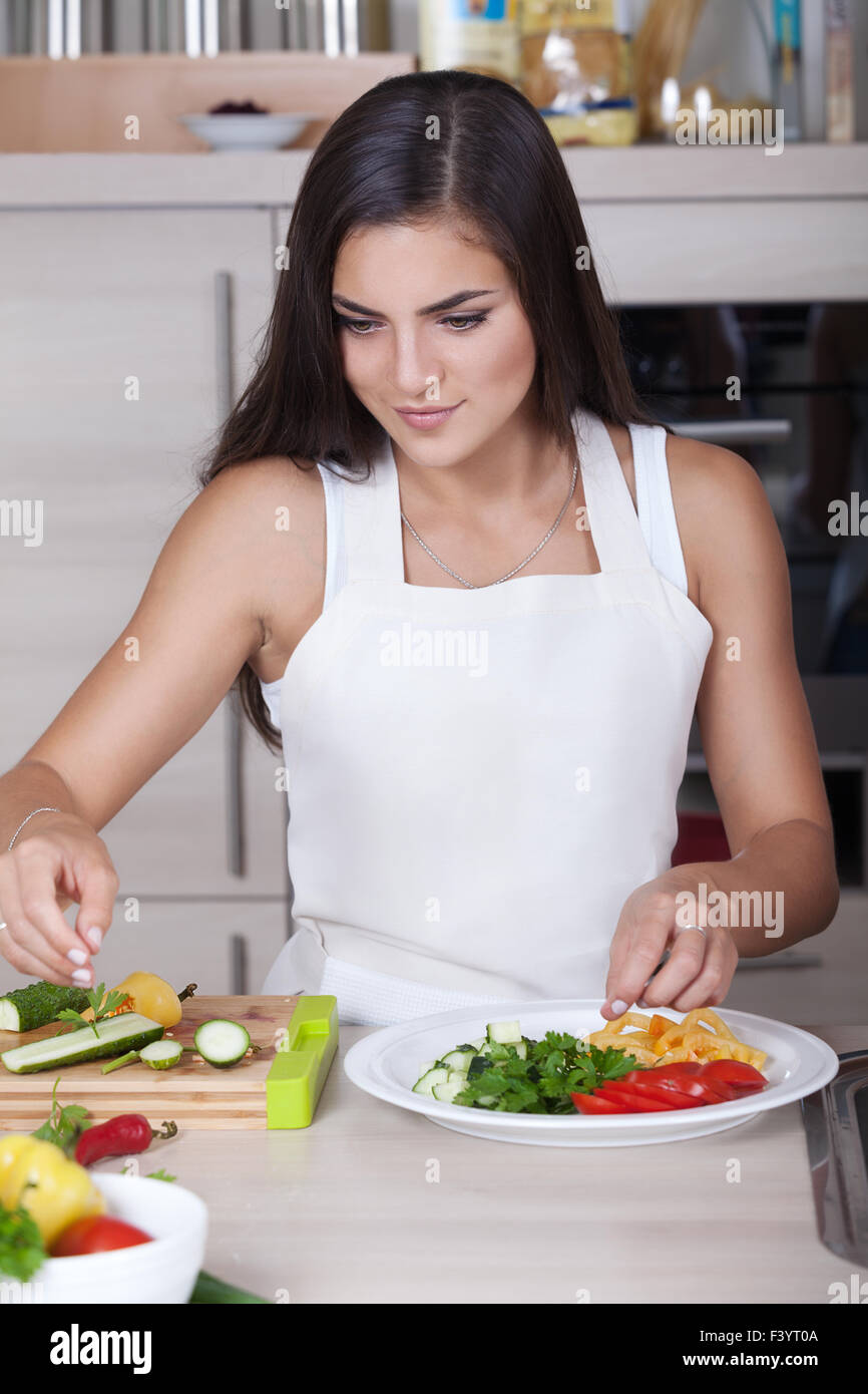 Girl serving salad hi-res stock photography and images - Alamy