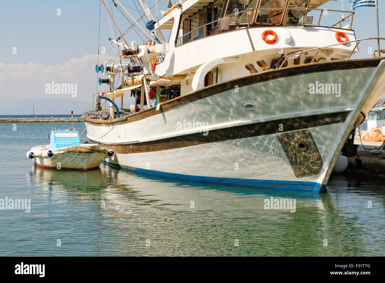 Big boat hi-res stock photography and images - Alamy