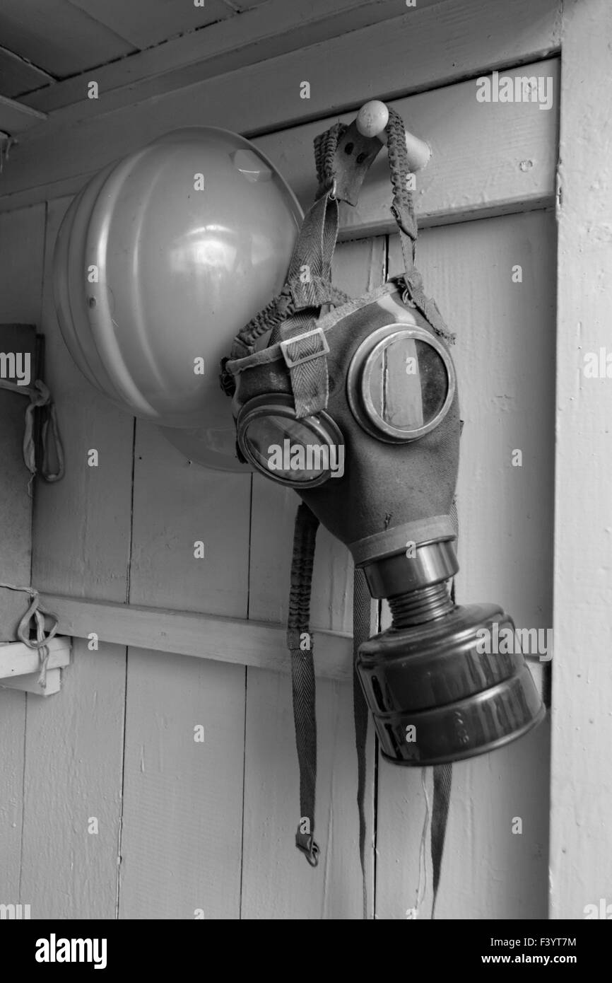 Ww ii gas mask Black and White Stock Photos & Images - Alamy