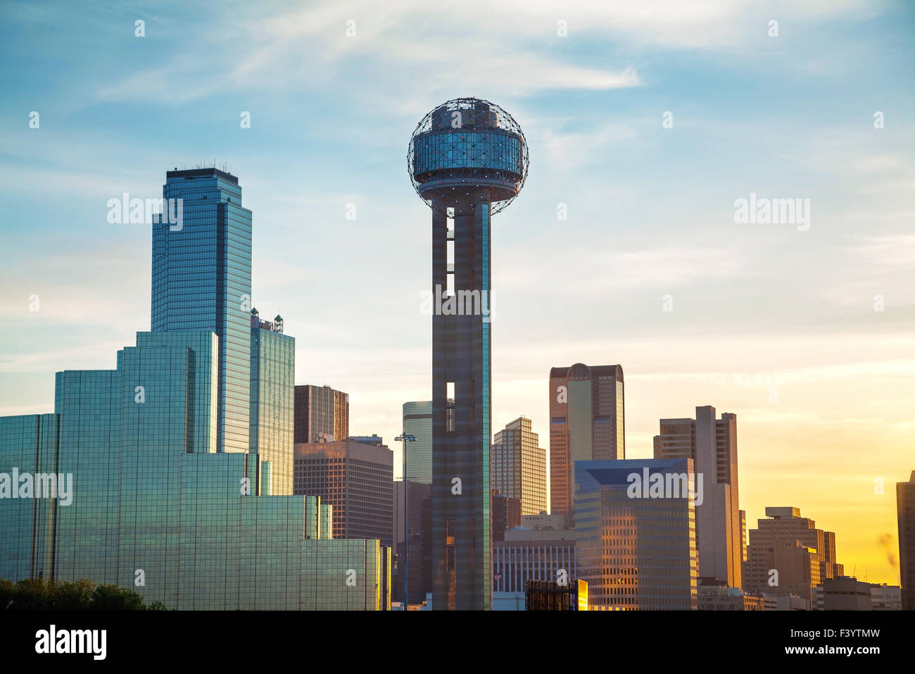 Dallas skyline sunrise hi-res stock photography and images - Alamy