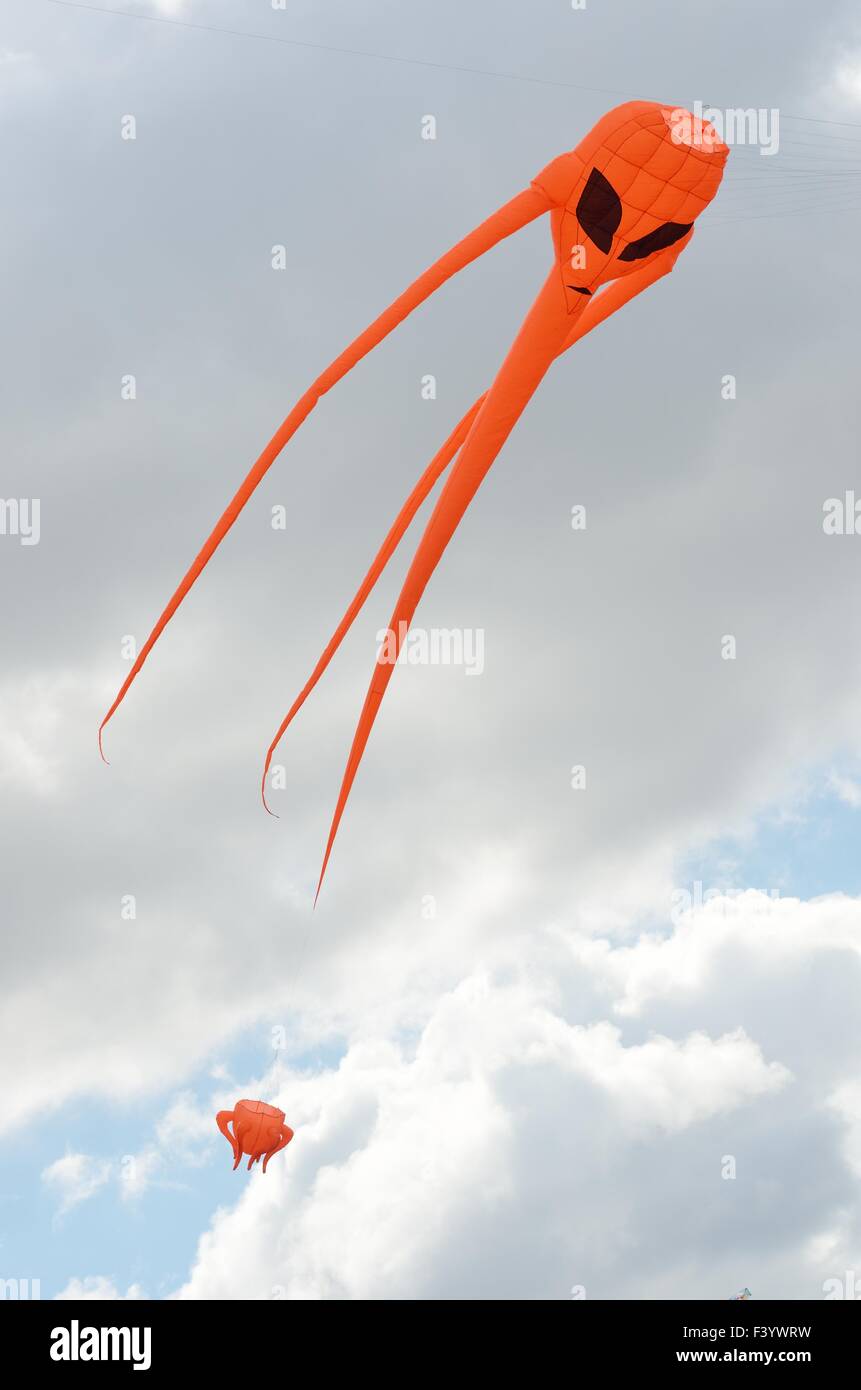 Alien kite hi-res stock photography and images - Alamy