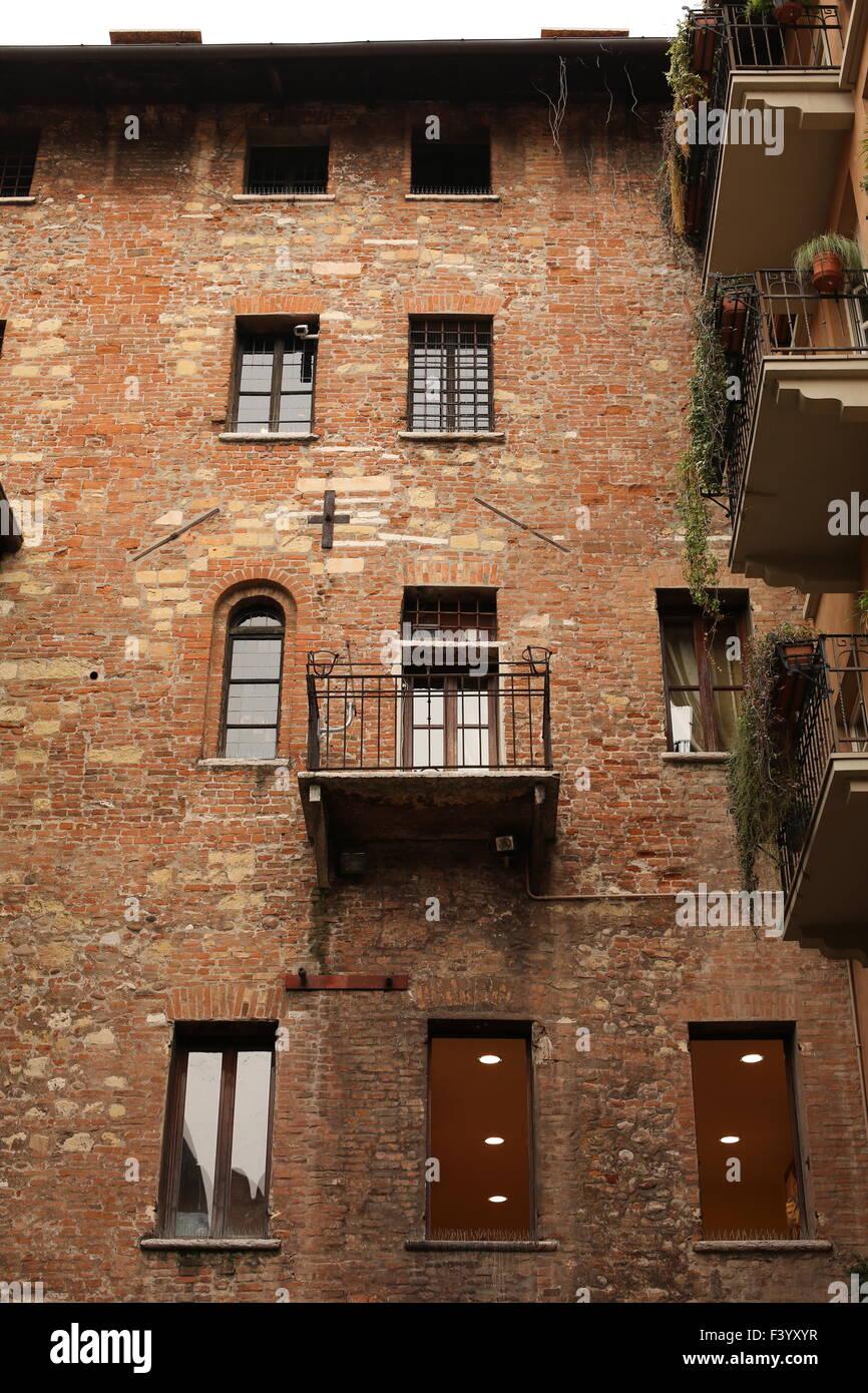 Capulet House, Romeo & Juliet, Italy Stock Photo - Alamy