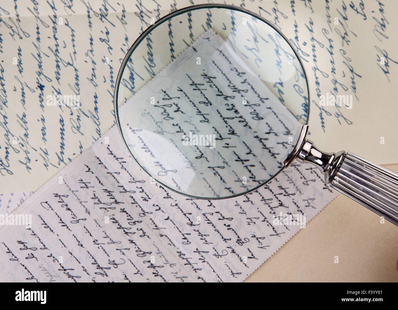 Lesehilfe High Resolution Stock Photography and Images - Alamy