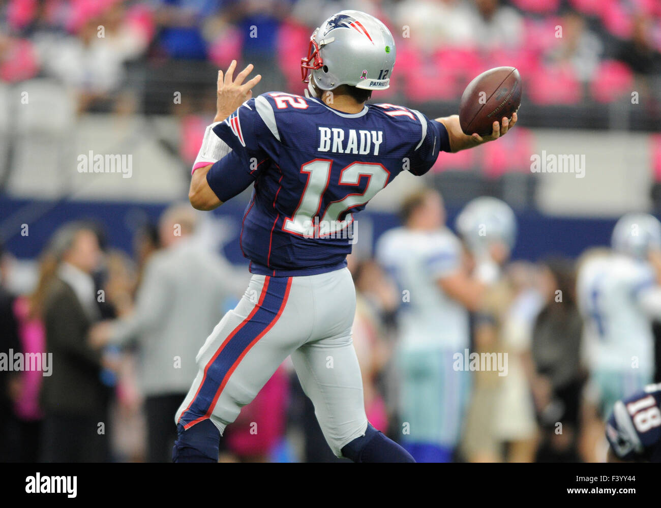 October 11, 2015: New England Patriots quarterback Tom Brady #12 threw ...