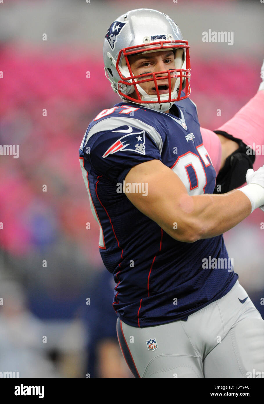 October 11, 2015: New England Patriots tight end Rob Gronkowski #87 ...