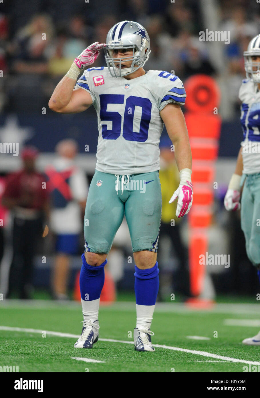 October 11, 2015: Dallas Cowboys outside linebacker Sean Lee #50 during ...