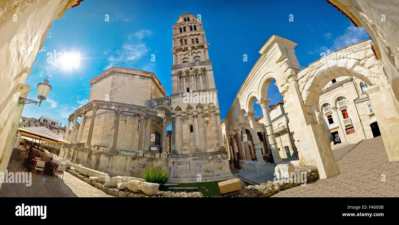 The roman square hi-res stock photography and images - Alamy