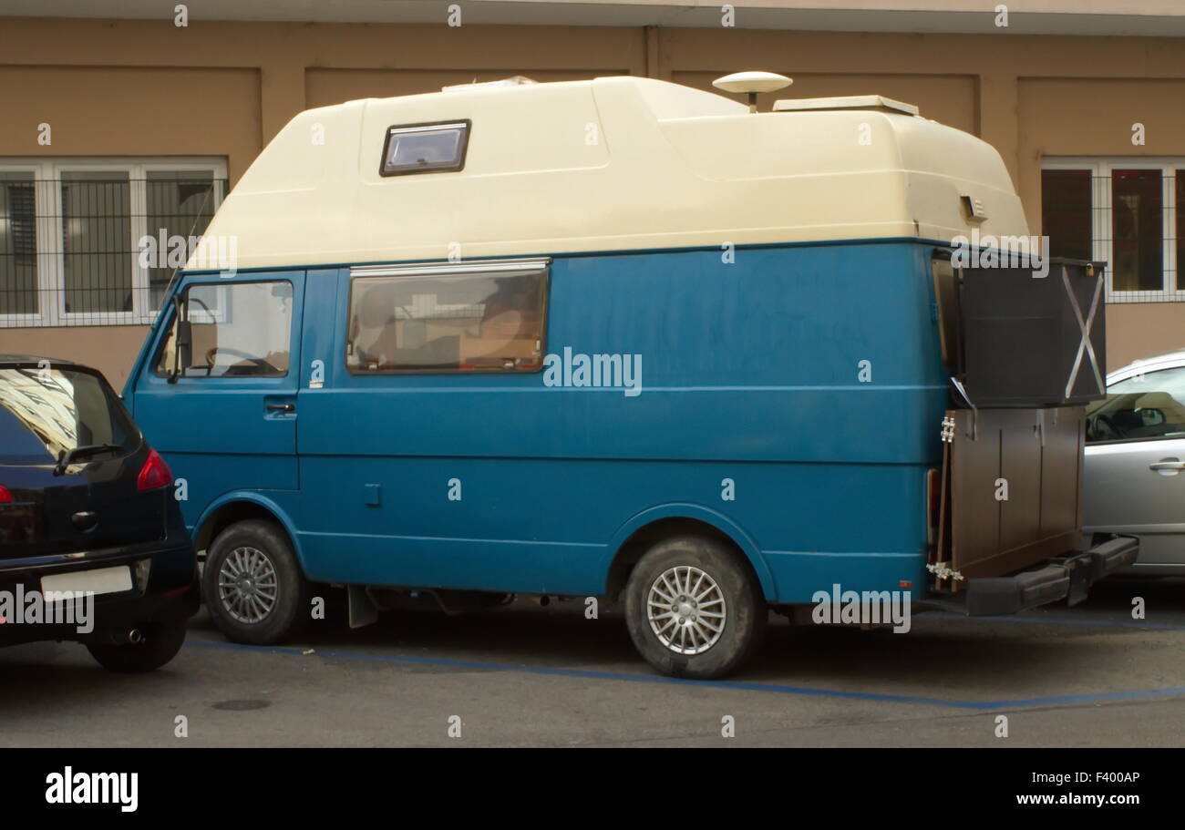 Retro minivan hi-res stock photography and images - Alamy