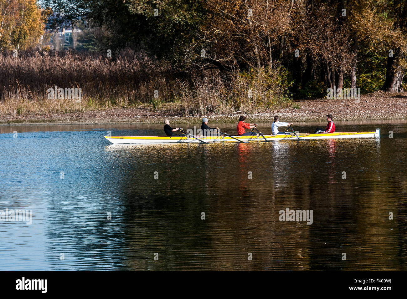 Rowboat teamwork hi-res stock photography and images - Alamy
