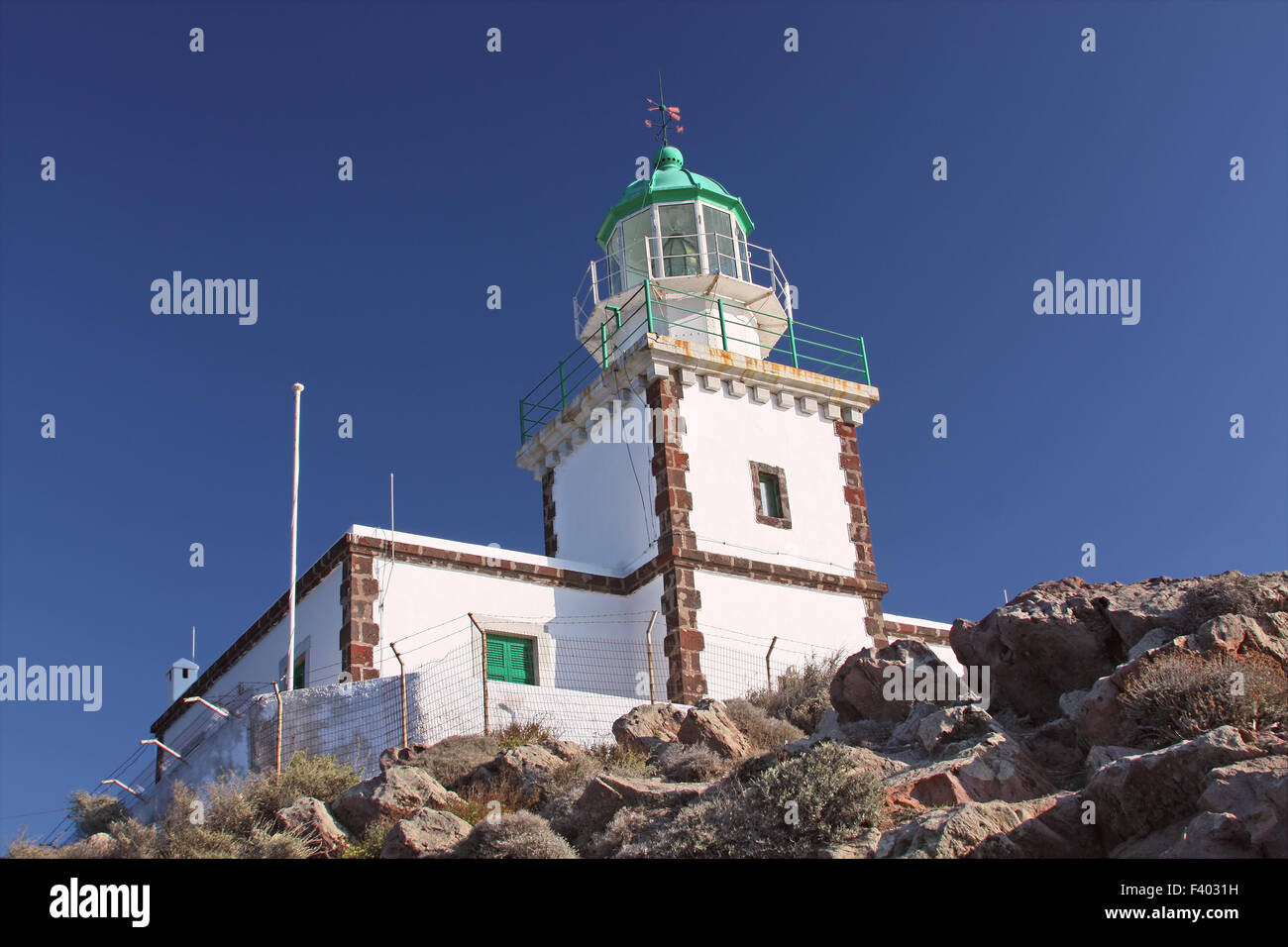 Buildings on cliff edge on hi-res stock photography and images - Alamy