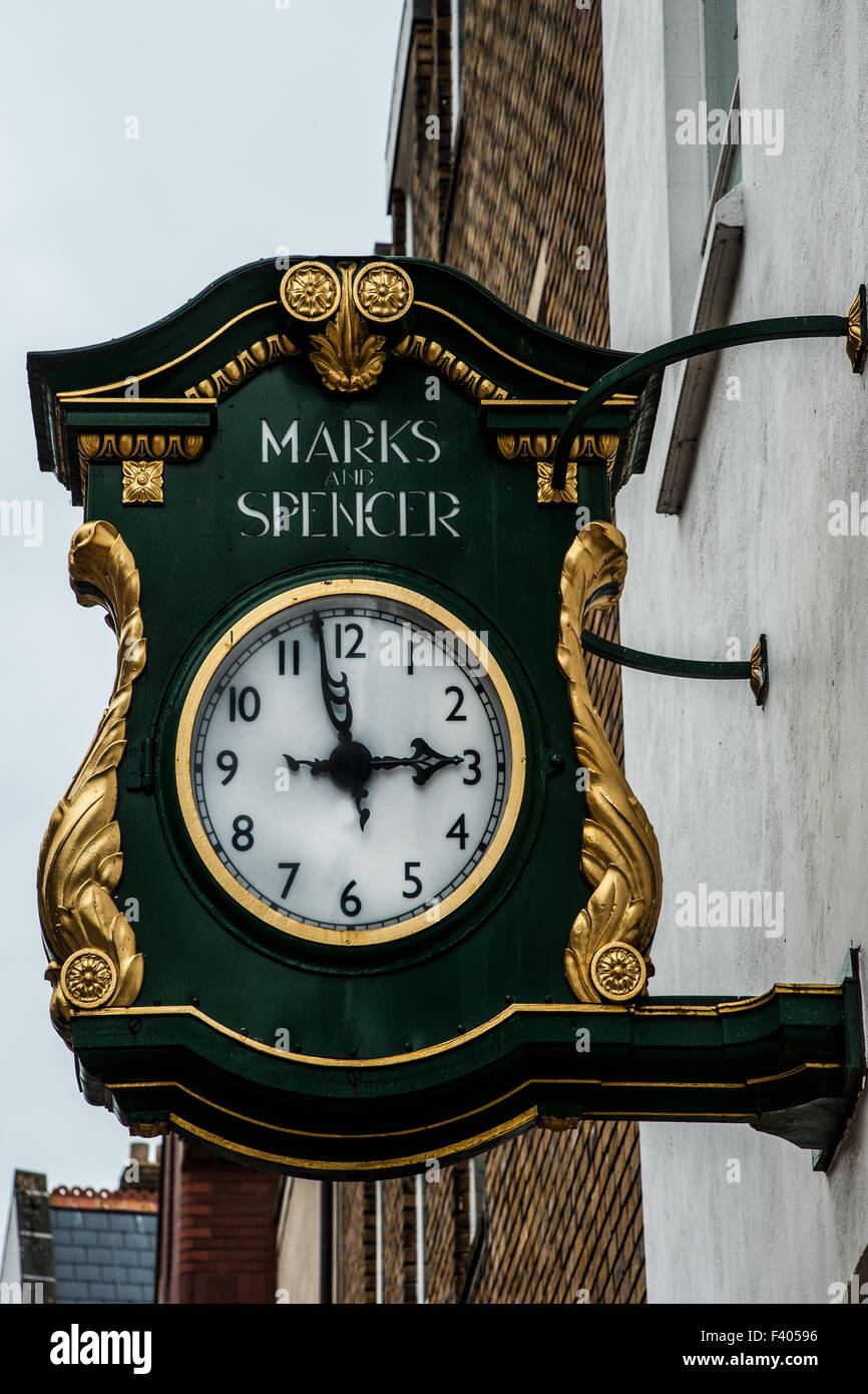 Sign clock hi-res stock photography and images - Alamy