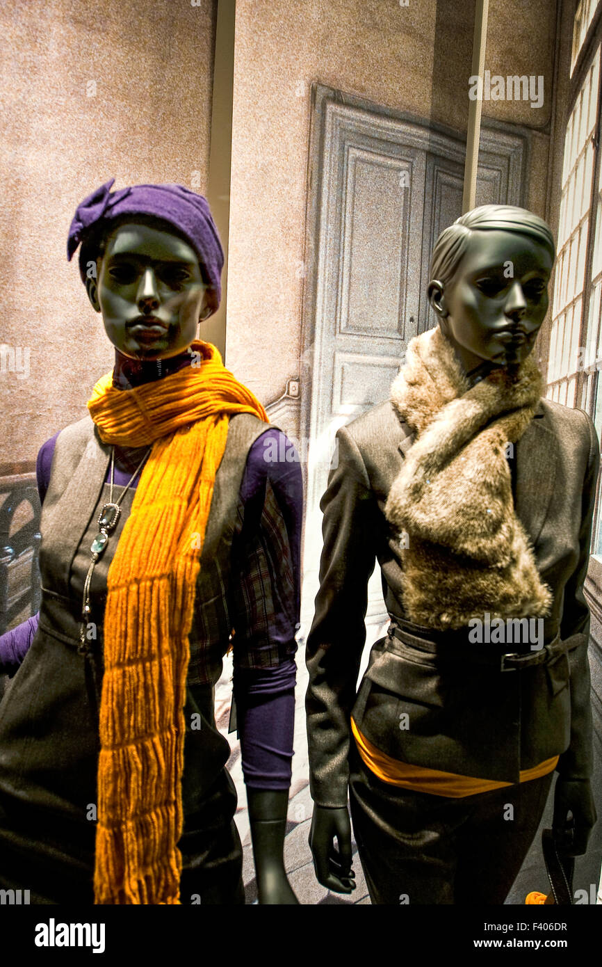 shop window dummy Stock Photo - Alamy