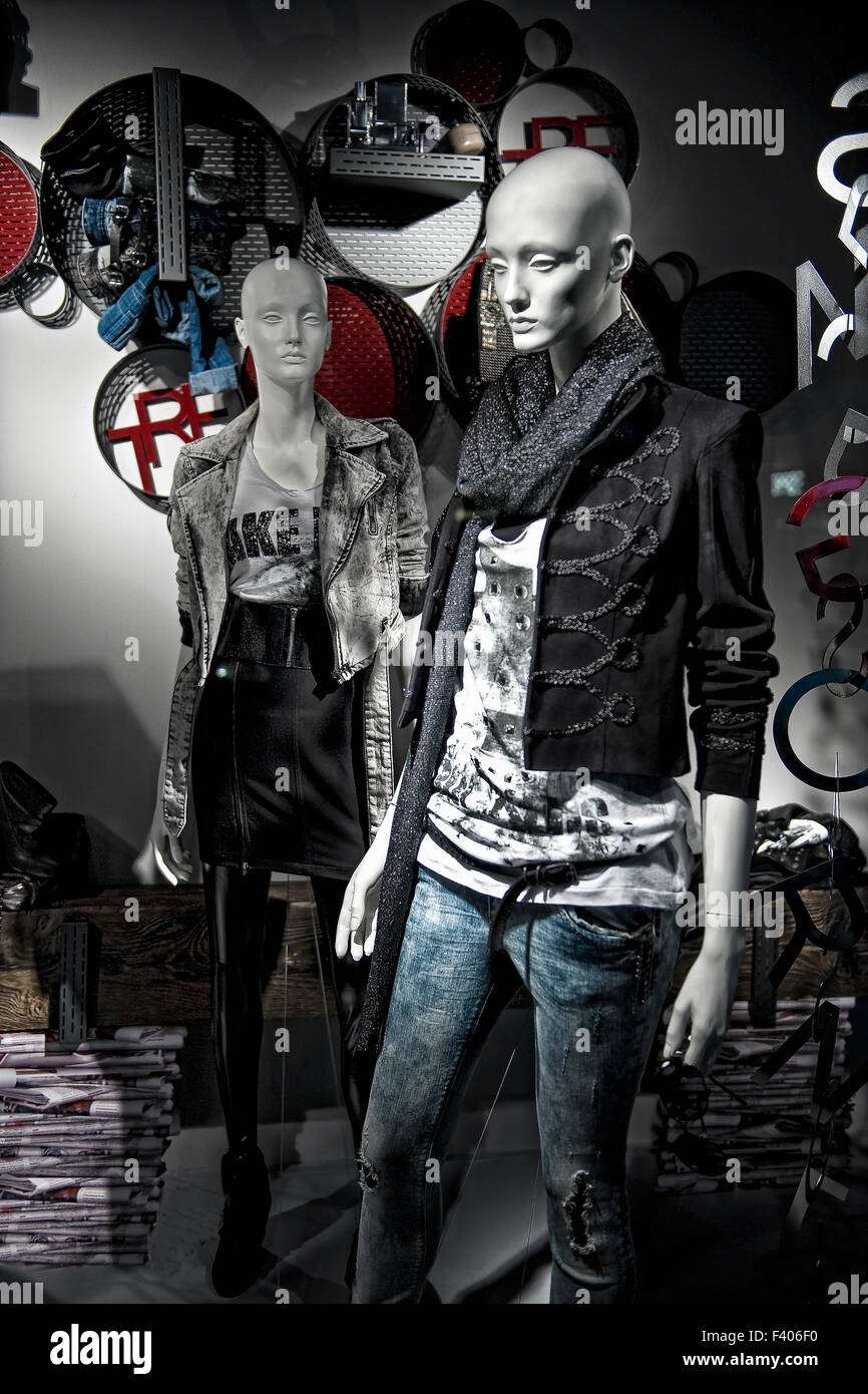 shop window dummy Stock Photo - Alamy