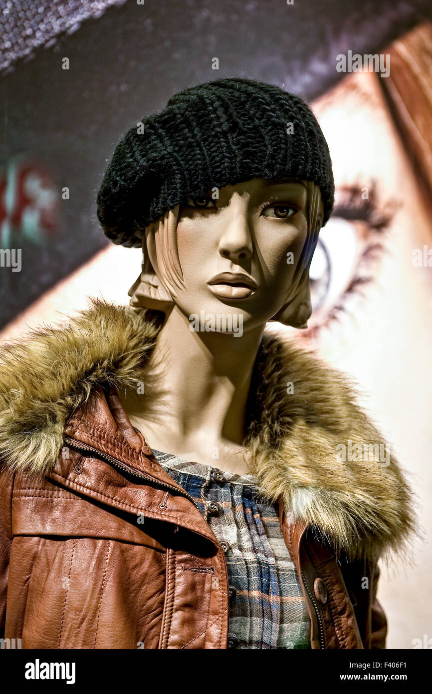 shop window dummy Stock Photo - Alamy