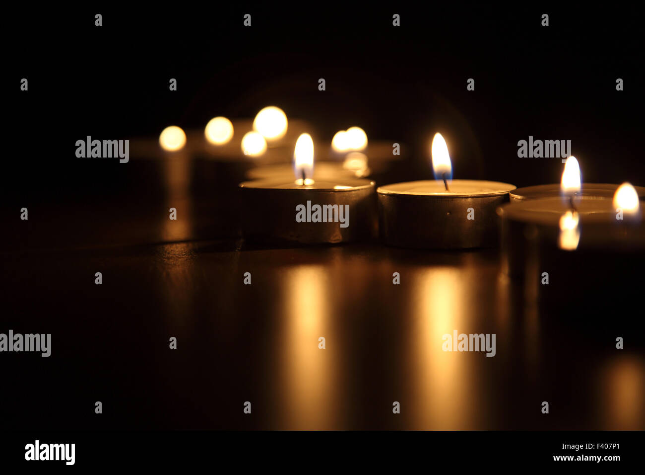People grief candles hi-res stock photography and images - Alamy