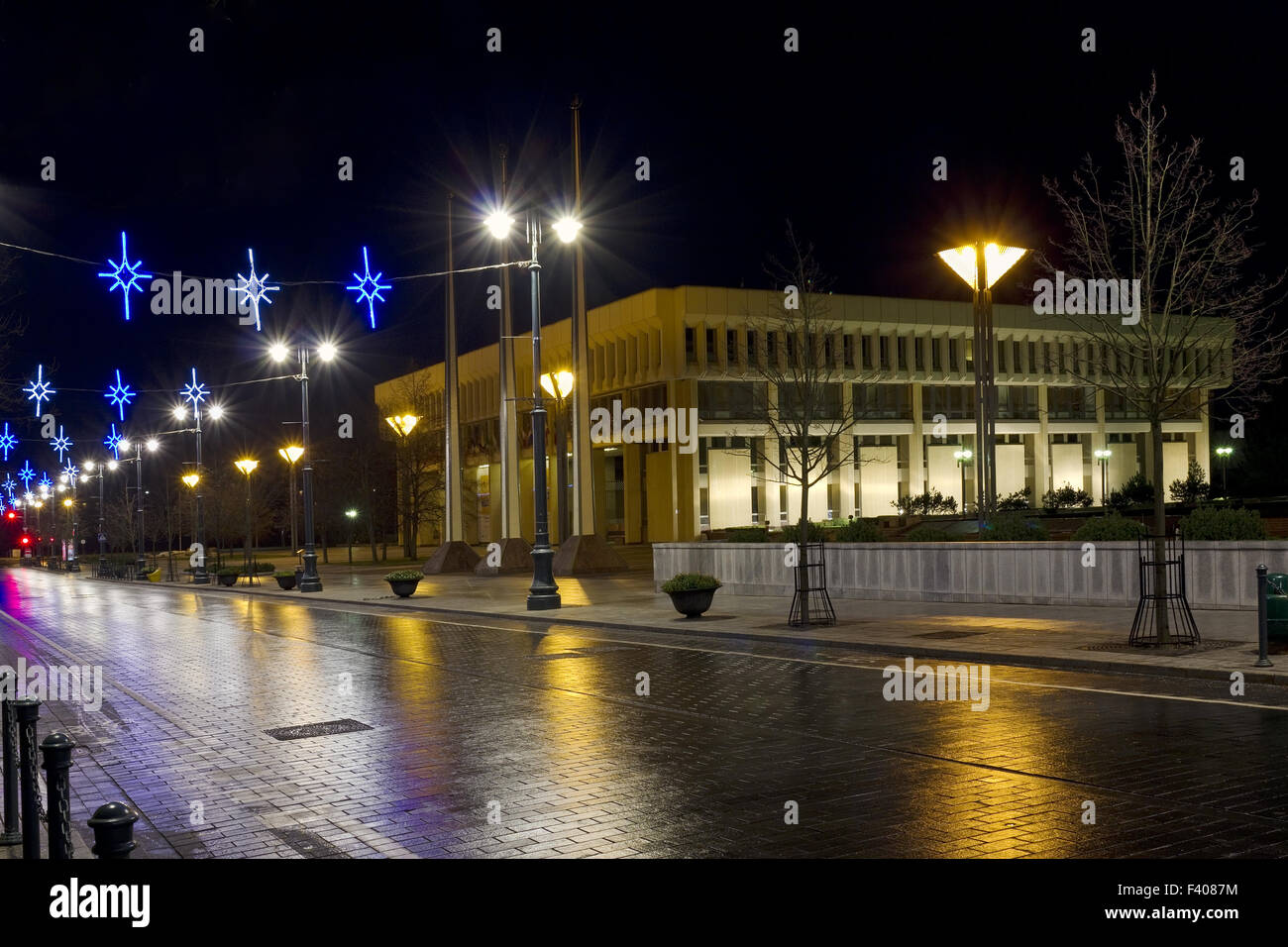 Xmas night in VIlnius Stock Photo - Alamy