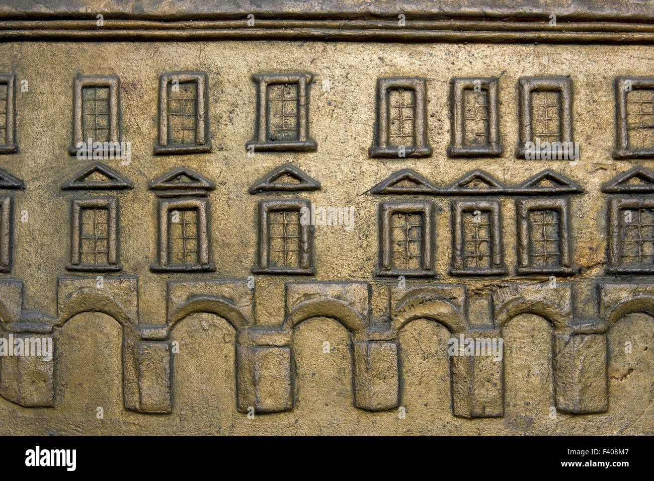Column of windows hi-res stock photography and images - Alamy