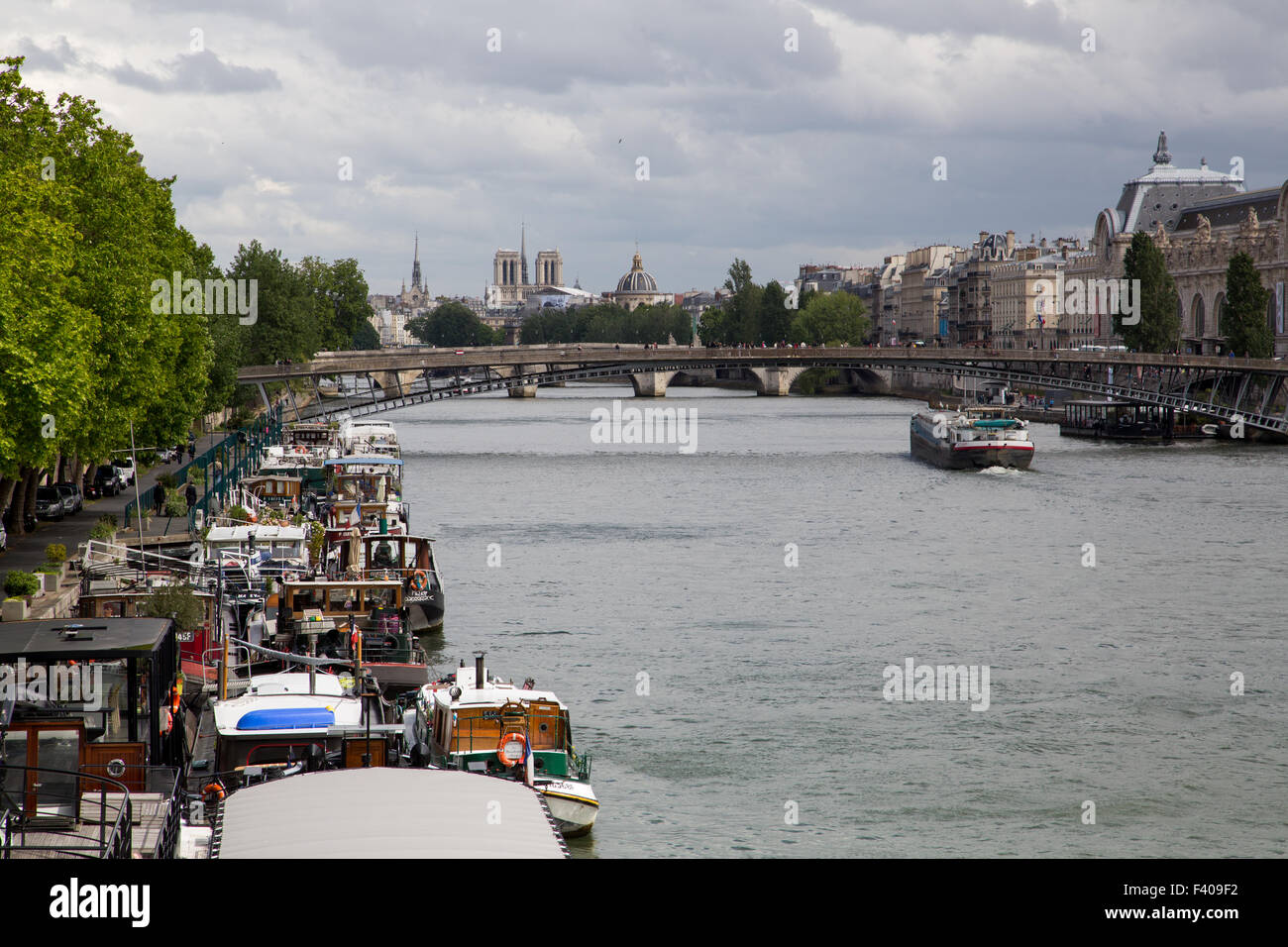 Paris 04 hi-res stock photography and images - Alamy