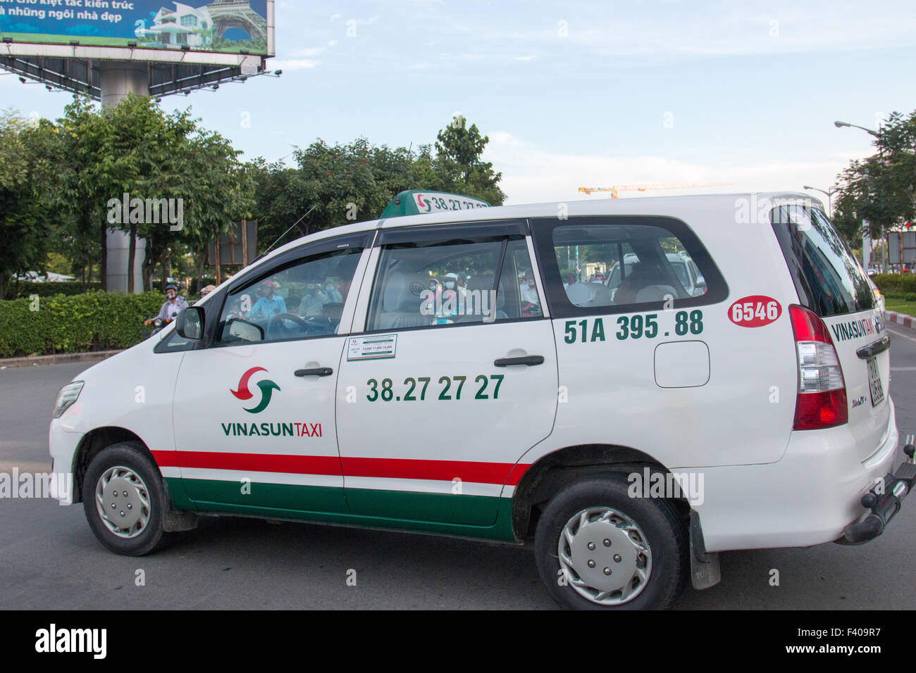 Vinasun large taxi car in Ho Chi Minh Saigon city centre,South Vietnam ...