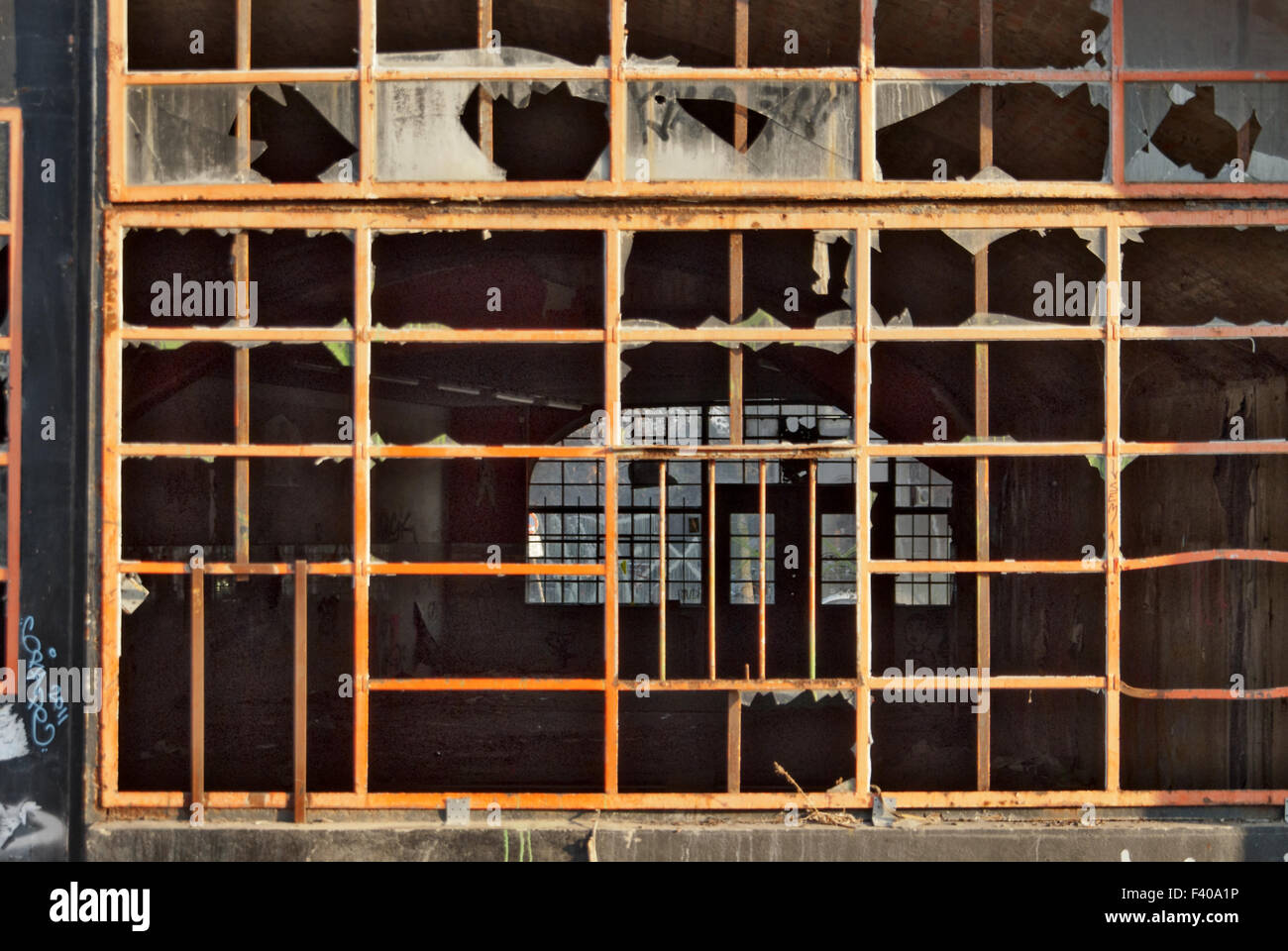 Warehouse windows smashed hi-res stock photography and images - Alamy
