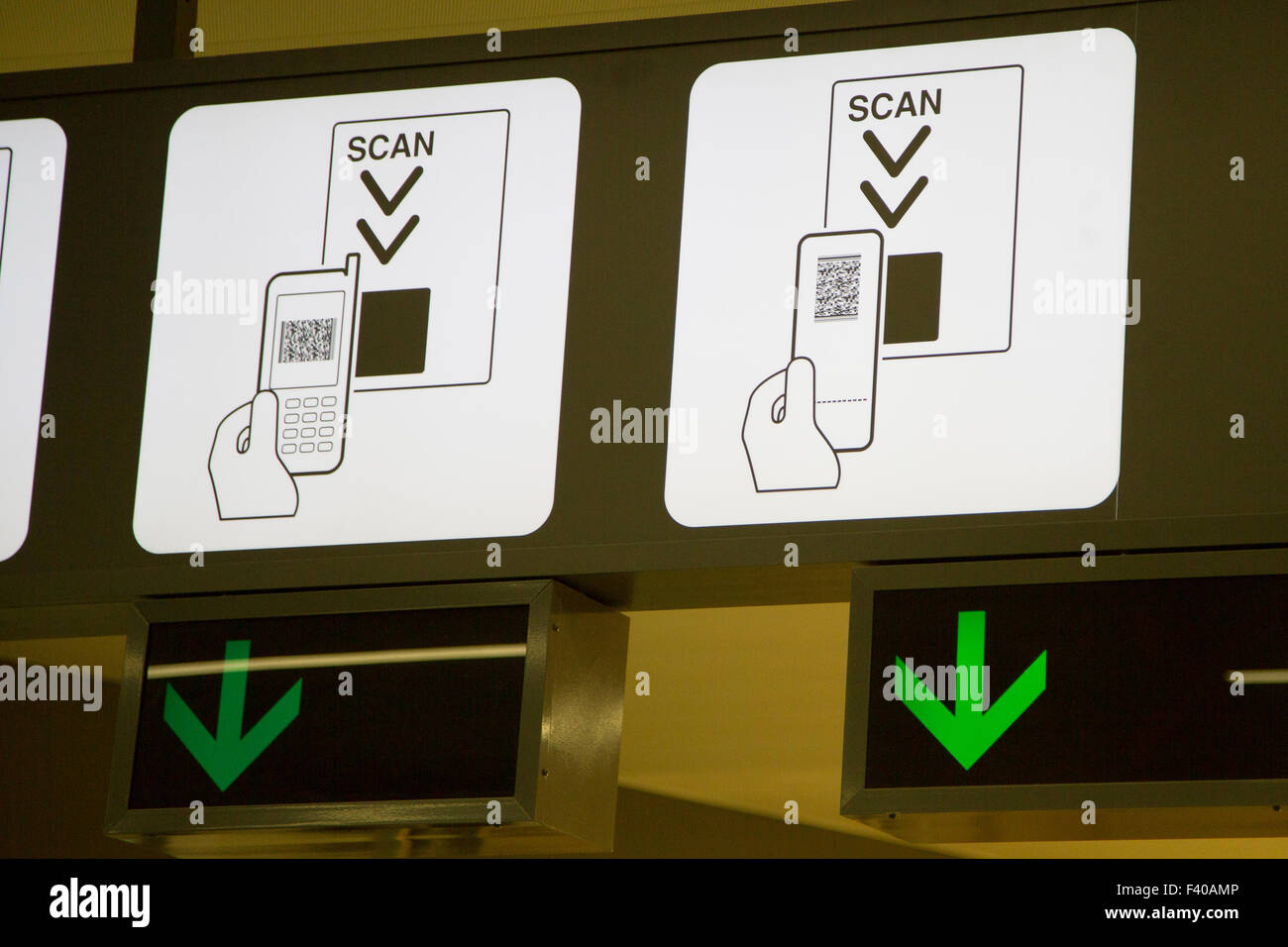 Terminal Info Board - 16 Stock Photo - Alamy