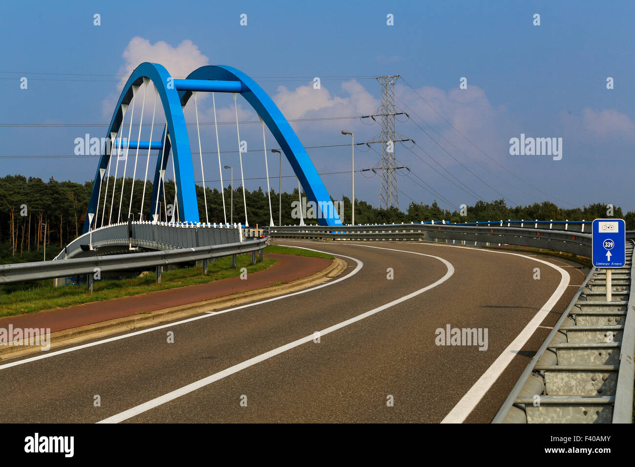 Automotive concrete metal bridge hi-res stock photography and images ...